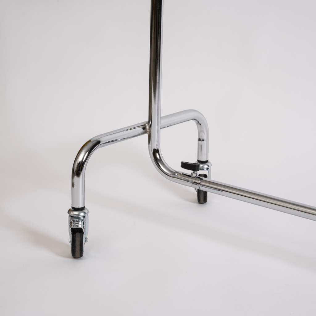 ستاند تعليق ملابس مع عجلات (H005) - Elegance KW